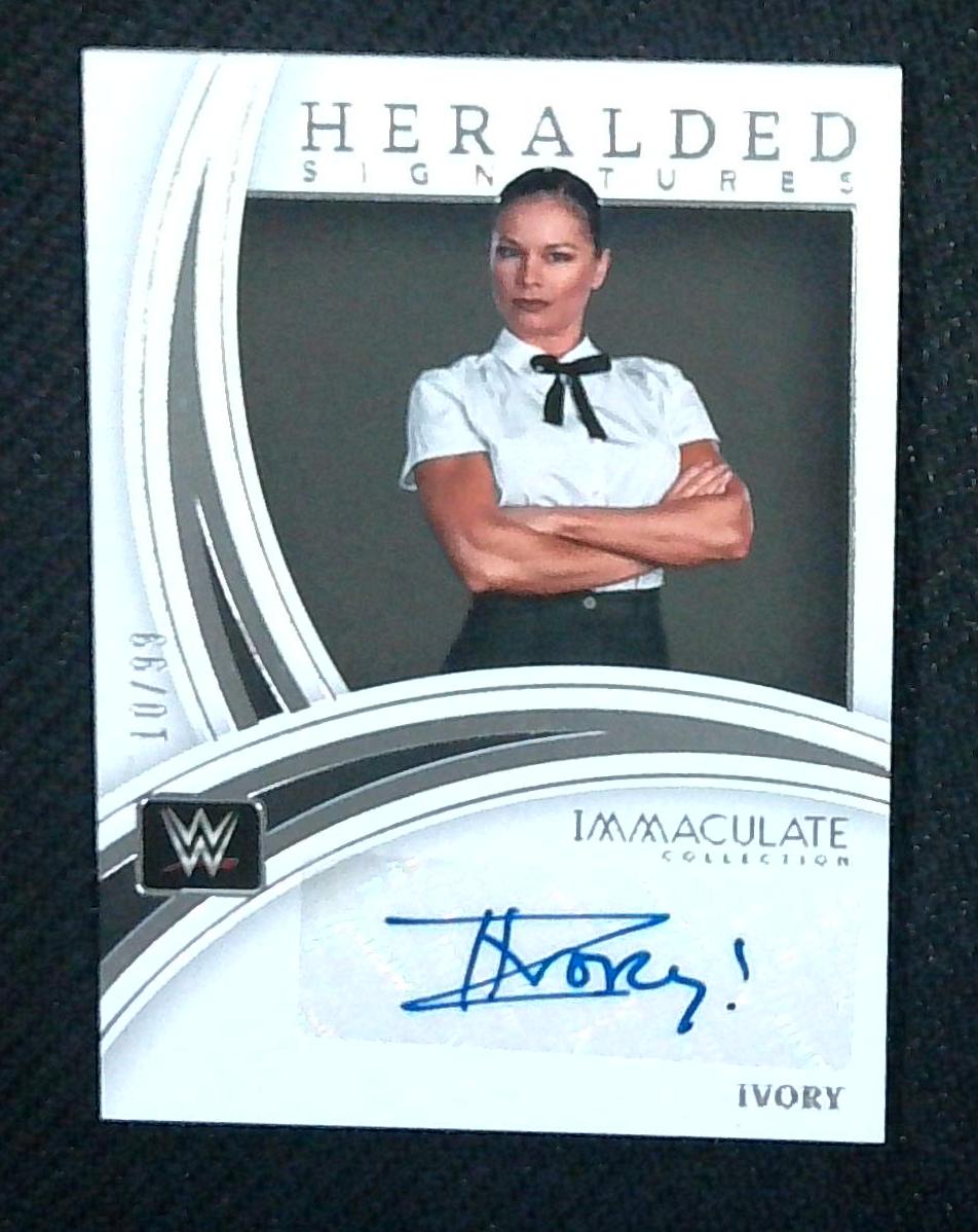 2022 WWE Immaculate Heralded Signatures Ivory Auto /99 – Great American ...